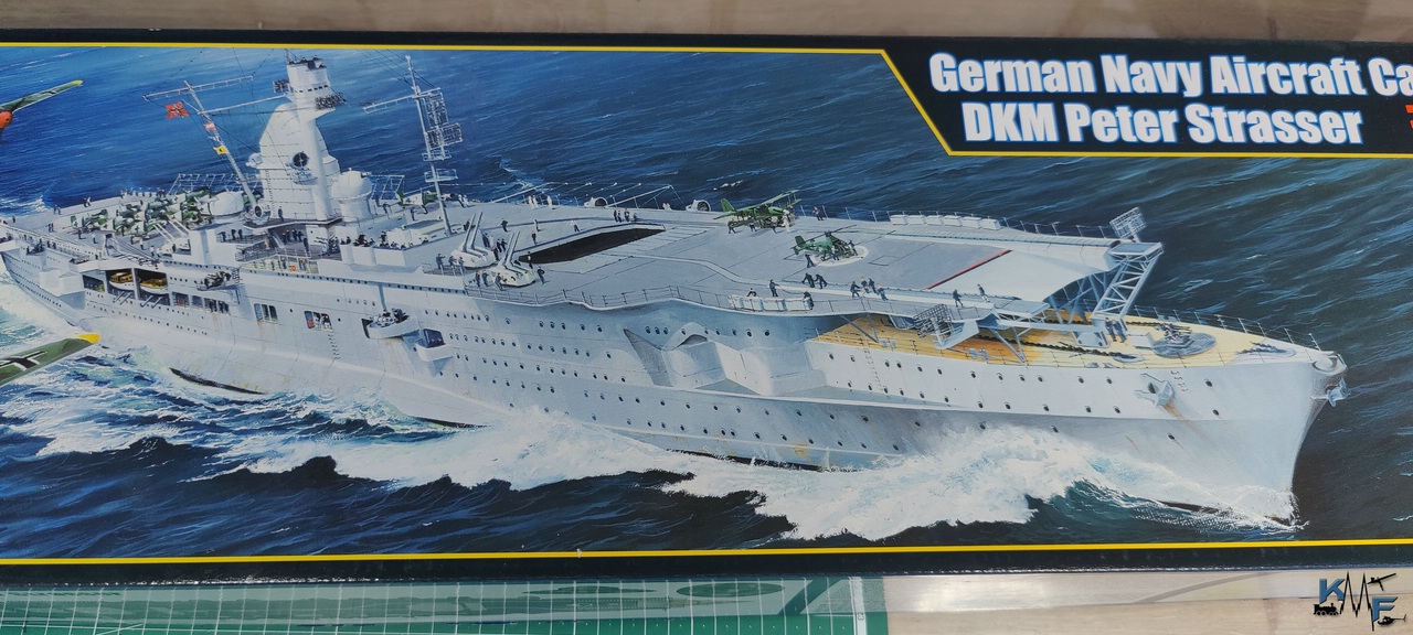 German Navy Aircraft Carrier DKM Peter Strasser - Bausatzvorstellung ...